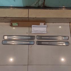 Jual Scuff Plate Aksesoris Original Mitsubishi New Xpander Cross ...