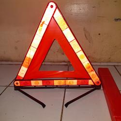 Jual Segitiga Pengaman Mobil Reflektor Universal Triangle Warning Sign ...
