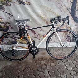 2022 Polygon Strattos S3 Shimano Sora Road Bike | atelier-yuwa.ciao.jp