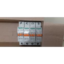 Jual Mcb Schneider New Domae 6Ka DOMF01110 1 phase 1P 10A 10 Ampere C10 - Kota Tangerang ...