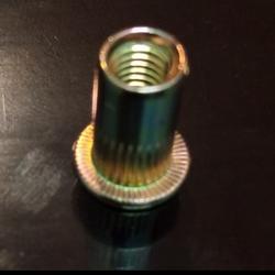 Jual mur rivet nut m3 bibir tipis kuning.nut rivet m3 besi bibir tipis ...