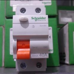 Jual ELCB 40A 3P+N 30mA Schneider - Jakarta Pusat - Quizel Electric ...