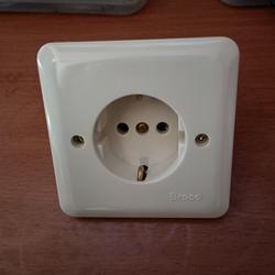 Jual Stopkontak Arde Broco Inbow Colokan Stop Kontak Dinding - Jakarta ...