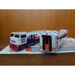 Jual 3D Papercraft Kereta Api Indonesia Lokomotif CC 206 Pola Kertas ...