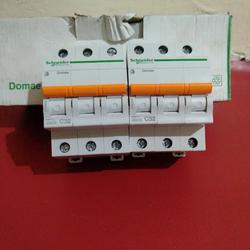 Jual MCB Schneider Domae 3 Phase 32 Ampere Original SNI, 3p 32a 3 pole - Jakarta Barat - CL Home ...