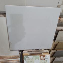 Jual Keramik Putih Polos Asia Tile Murano White 40x40 Kw 1 - Kota ...