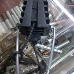 Jual KLEM KABEL LISTRIK PLN GANTUNGAN ATAS DARI TIANG LISTRIK - Kota ...