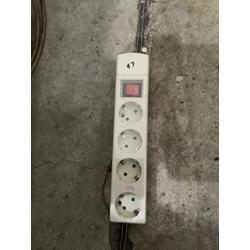 Jual STOP KONTAK UTICON 4 LUBANG SAKLAR MASING2 TANPA KABEL ST-8482 SN ...