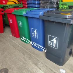 Jual Tempat Sampah Roda 240 Liter Plastik HDPE - Hijau - Kota Bogor - CV MULYA FIBERGLASS ...