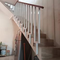 Jual Railing Tangga Pegangan Kayu Minimalis Ukuran 5 cm x 10 cm - Kab ...