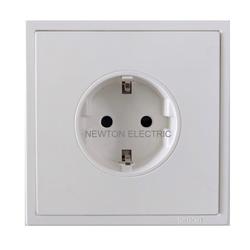 Jual Simon i7 Stop Kontak Multi Standard + 2Pin - Champagne (Tanpa ...