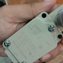 Jual limit switch AZBIL 1LS-J550EC-PD03 - Jakarta Barat - darren ...