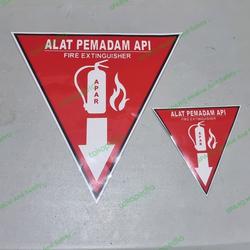 Jual SIGN STICKER K3 RAMBU SAFETY SEGITIGA APAR UK 35X35X35CM - Jakarta ...
