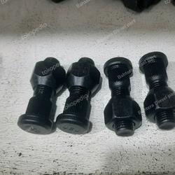 Jual Baut Roda Hub Bolt Forklift Toyota - Jakarta Utara - Rion Sinar ...