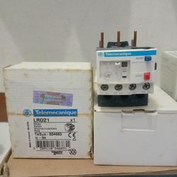 Promo Schneider Electric Thermal Overload Relay 12...18A - LRD21 ...