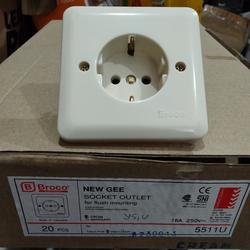 Jual IB Engkel Stop Kontak Arde New Gee Broco Socket Outlet+Single ...