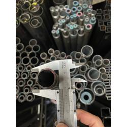 Jual Besi Pipa Galvanis 1 1/2 inch x 6 M; 1.5 inch; 1.5"; 1,5 inch - 1. ...