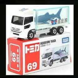 Jual Tomica 69 Aquarium Truck with Whale Shark - Kota Bandung ...