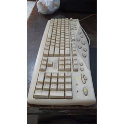 Jual PC - KEYBOARD PUTIH MERK GENIUS COLOKAN PS2 BAGUS JADUL - Jakarta ...