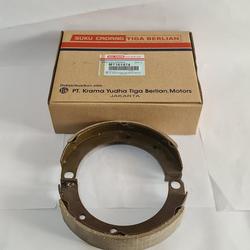 Jual KAMPAS REM TANGAN / HAND BRAKE SHOE KGW K-1901 FUSO SELF LOADER ...