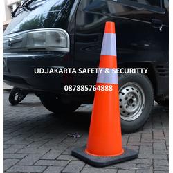 Jual JUAL TRAFFIC CONE PEMBATAS JALAN KERUCUT ORANGE RED BASE 70 CM MURAH - Kota Tangerang ...