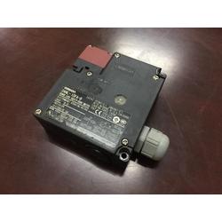 Jual OMRON D4NL-1DFA-BS-F2 GUARD LOCK SAFETY DOOR SWITCH NEW 💯% - Kab ...