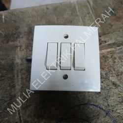 Jual Broco Saklar Triple 3G New Gee 6613 Cream Switch 3 Gang Standard ...