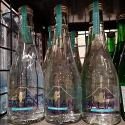 Jual Balian Sparkling Natural Mineral Water 330 ml - Botol Kaca ...