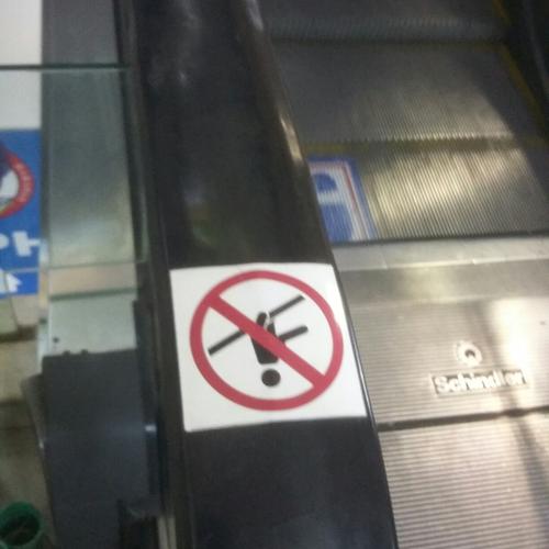 Jual stiker tangga pagar tanda keselamatan eskalator aturan awas tempel ...