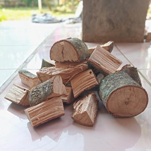 Jual Kayu bakar rambutan/ fire wood rambutan 1kg - Kab. Bogor - Zaid ...