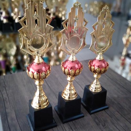 Jual piala set crown model - A Set - Jakarta Barat - King Trophy Piala ...