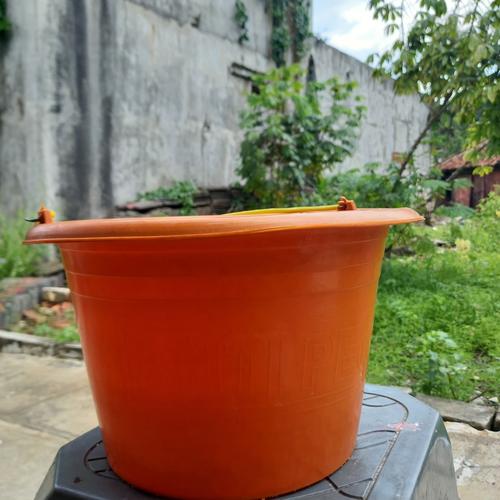 Jual Ember cor besar orange (89 anti pecah) - Kab. Bogor - CitraRaya99 ...