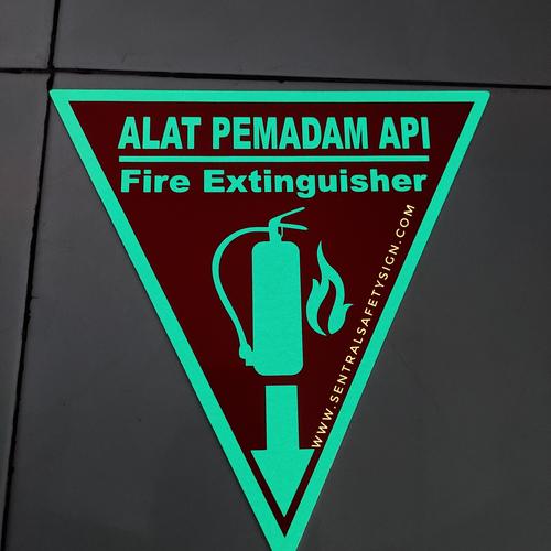 Jual RAMBU APAR GLOW IN THE DARK 35CM - Jakarta Barat - sentral safety ...