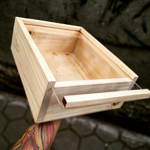 Jual wooden box with acrilic/kotak kayu tutupan akrilik - Kota Bandung ...