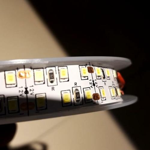 Jual LED strip SUPER 2 baris 2835 /meter 240 mata indoor 24vdc putih ...