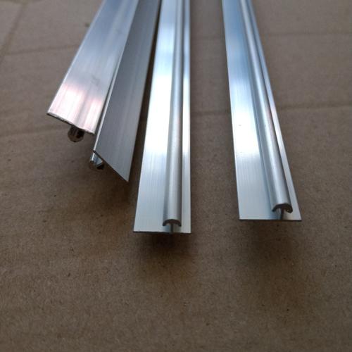 Jual List Almunium Kawat Nyamuk // Dudukan Prame Karet kawat nyamuk ...