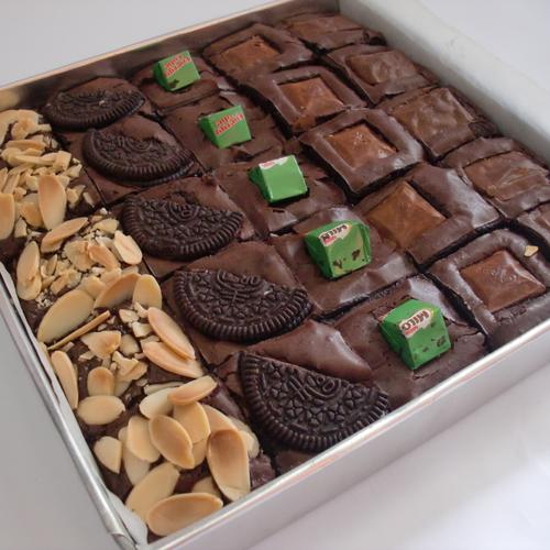 Jual BROWNIES PANGGANG SEKAT SHINY UK.20x20 ISI 25 SLICE - Kab. Bogor ...