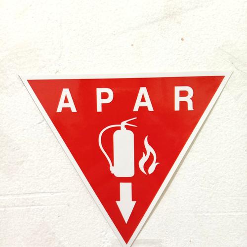 Jual SIGN STICKER K3 RAMBU SAFETY SEGITIGA APAR UKURAN 15X15X15CM ...