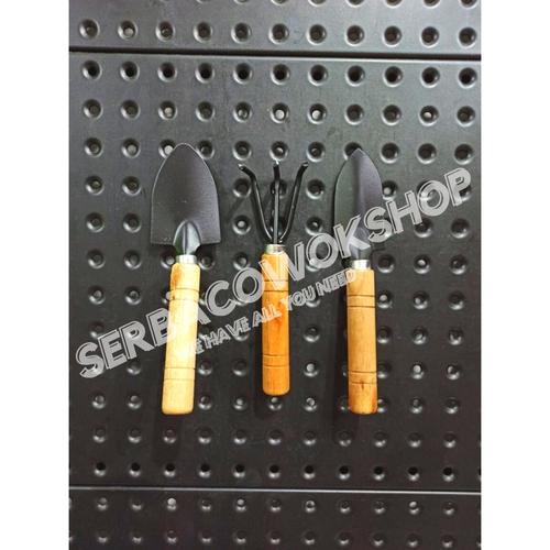 Jual Garden Tool 3 Pcs Gg Kayu / Alat Kebun Skop Taman Garpu Cangkrang ...