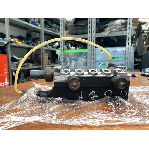 Jual Level Control Valve Unit/Block AIRmatic Mercedes-Benz S-Class W220 ...