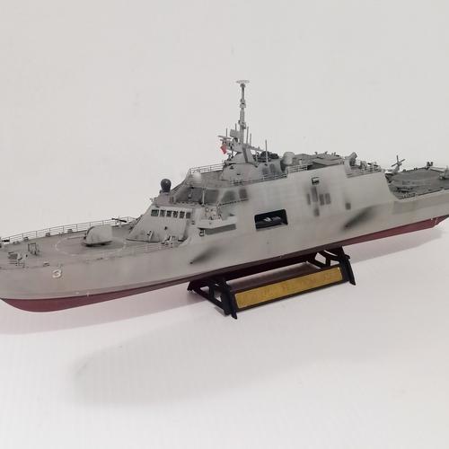 Jual Modelkit LCS-3 Kapal Perang US Navy Built Sudah Dirakit - Jakarta ...