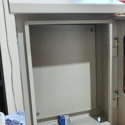 Jual Panel Box Topi Clipton 25x25x12 Kunci Push - Kota Surabaya ...