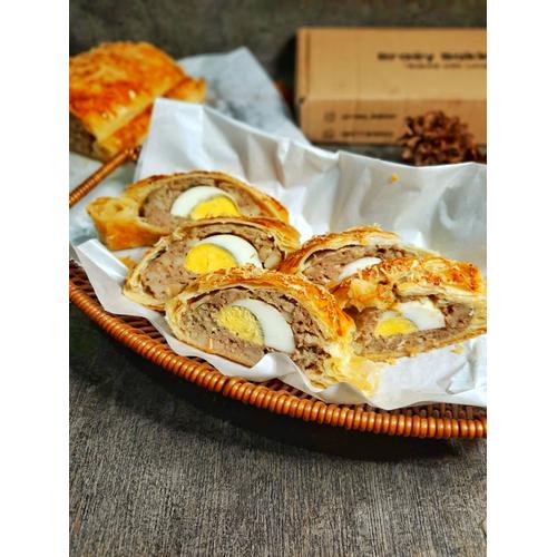 Jual Picnic Roll / Beef Pastry / Puff Pastry / Roti Daging Sapi - Kota ...