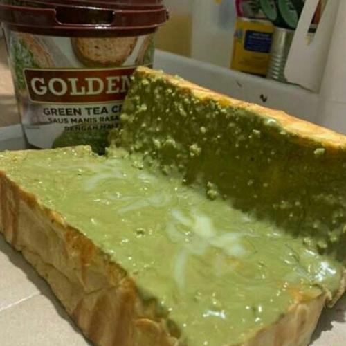 Jual Roti Bakar Bandung Green Tea Crunchy + Green Tea Crunchy + susu ...