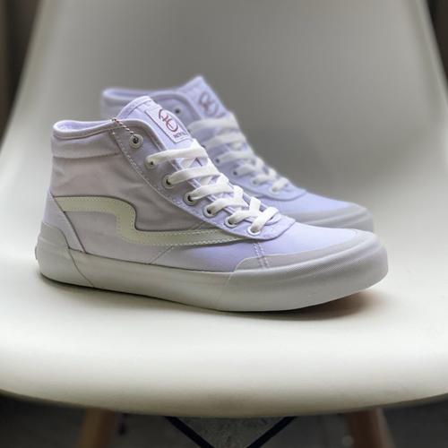 Jual Sepatu Sneakers Patrobas Ivan Triple All White High Original ...