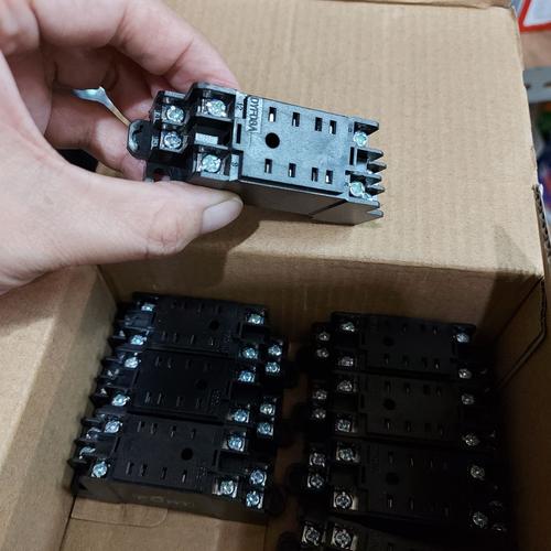 Jual SOCKET RELAY PYF08A-E SOCKET SAJA 8 KAKI - Jakarta Pusat ...