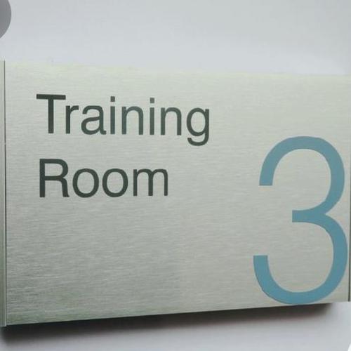 Jual Akrilik sign 10x20 board gambar papan meeting room ruang meeting ...