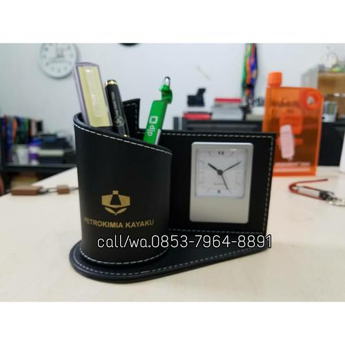 Jual jam meja semi kulit jam promosi jam kantor custom logo - Jakarta ...