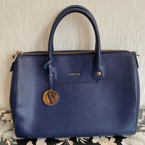 Jual Furla Blue Linda Navy Leather Medium Tote/Tas Furla - Jakarta ...