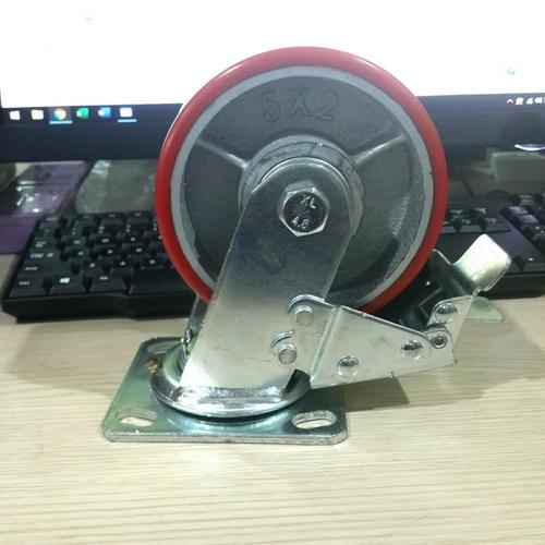 Jual Roda PU Flat Besi Cor Heavy Duty 5 inch Hidup Rem Poliurethane ...